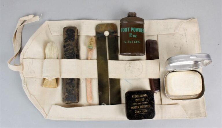 WW2 British Army Soldier's Wash Bag & Personal Items